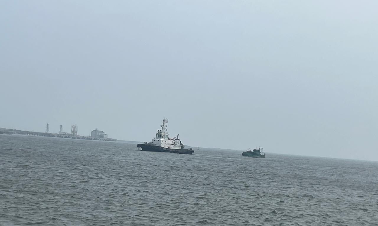 Fishermen| సముద్రంలో చిక్కుకుని.. రాత్రంతా నరకయాతన | Trapped in the sea ...